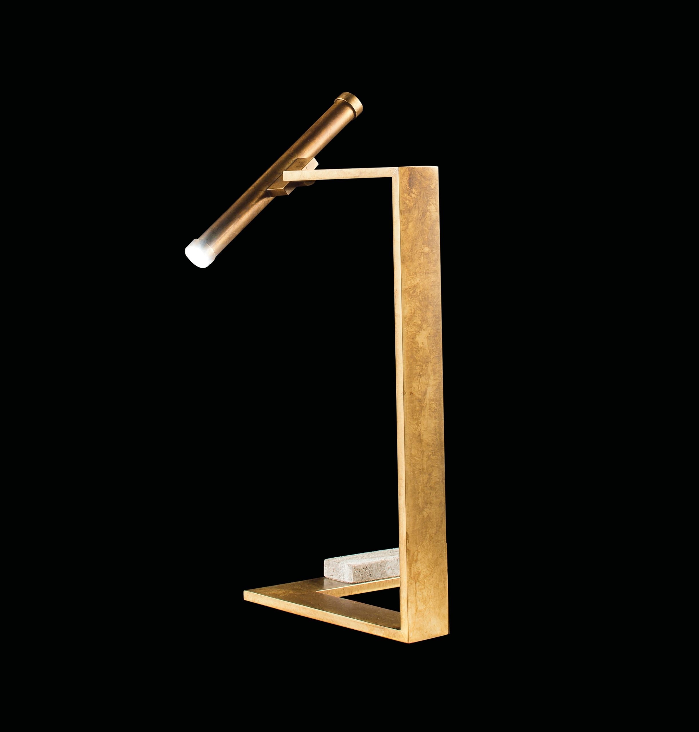 ddc | Flat Lamp Table