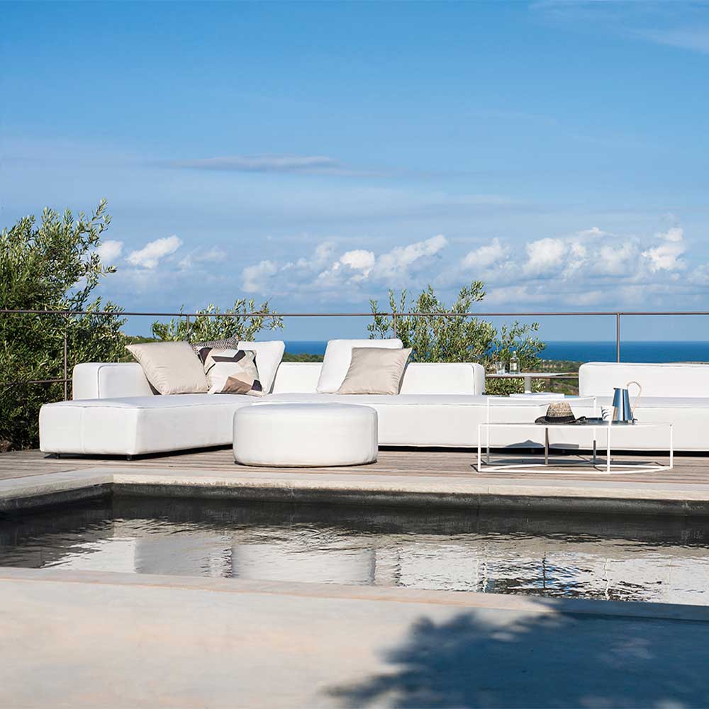 ddc | Dandy Sofa & Sectional